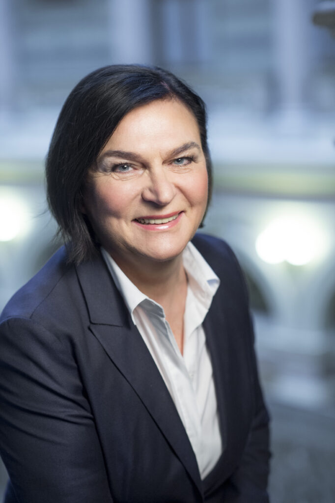 Frühere Vizepräsidentin des OGH Ilse Huber ve... | OGH | ogh.gv.at